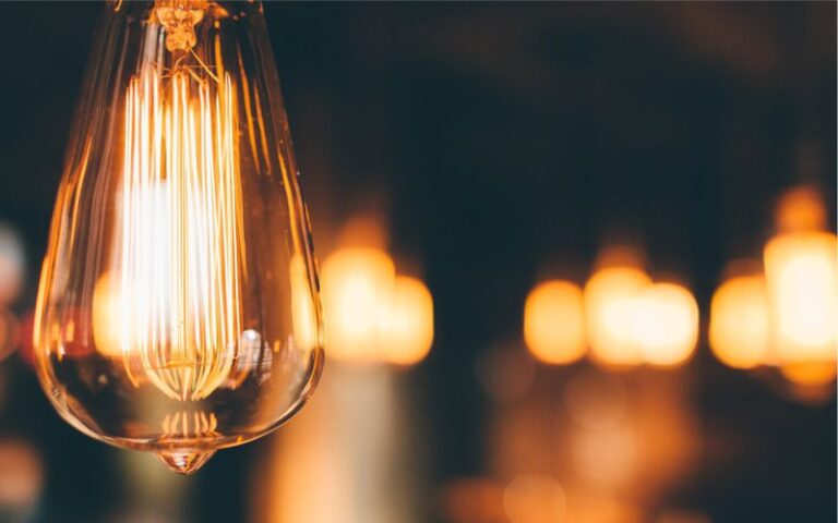 Cores De Lâmpadas: Conheça A Variedade Do LED | Combinado